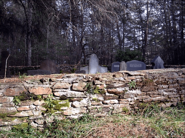 The Harshaw Family Cemetery | Blind Pig and The Acorn